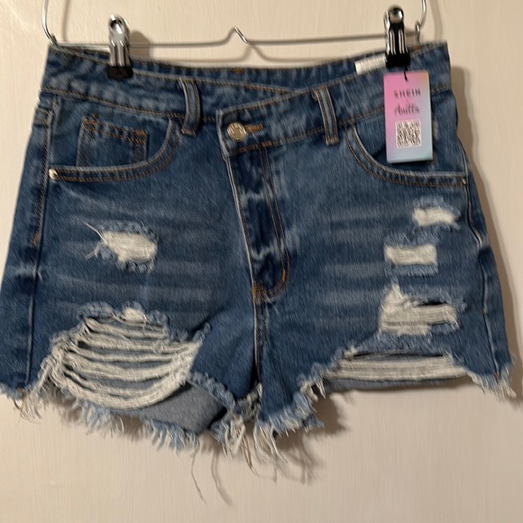 SHEIN | Shorts | Nwt Trending Ripped Short Shorts | Poshmark